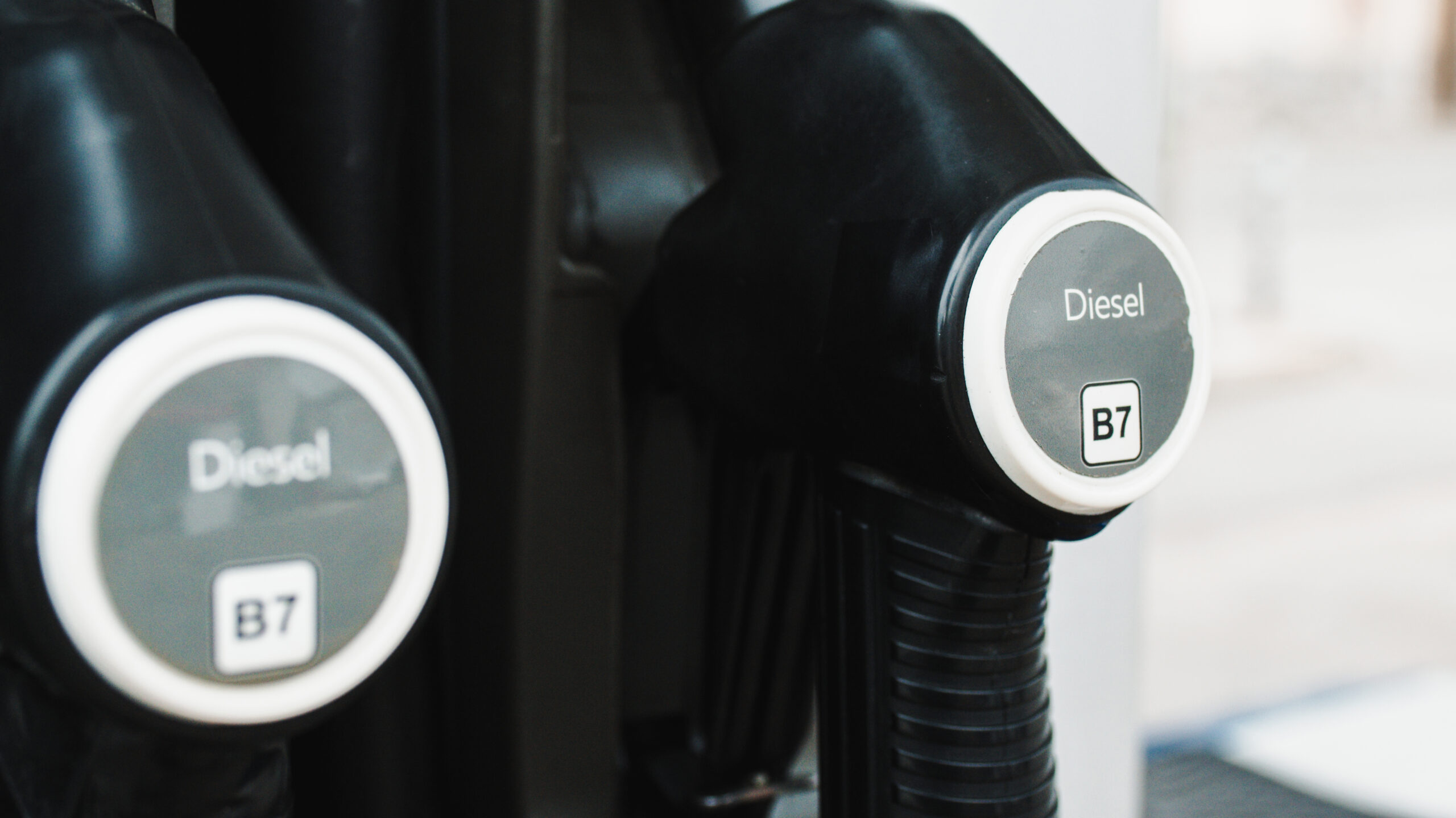 ¿Qué es la urea y por qué es vital para tu flota diésel? - 25x7 Energy